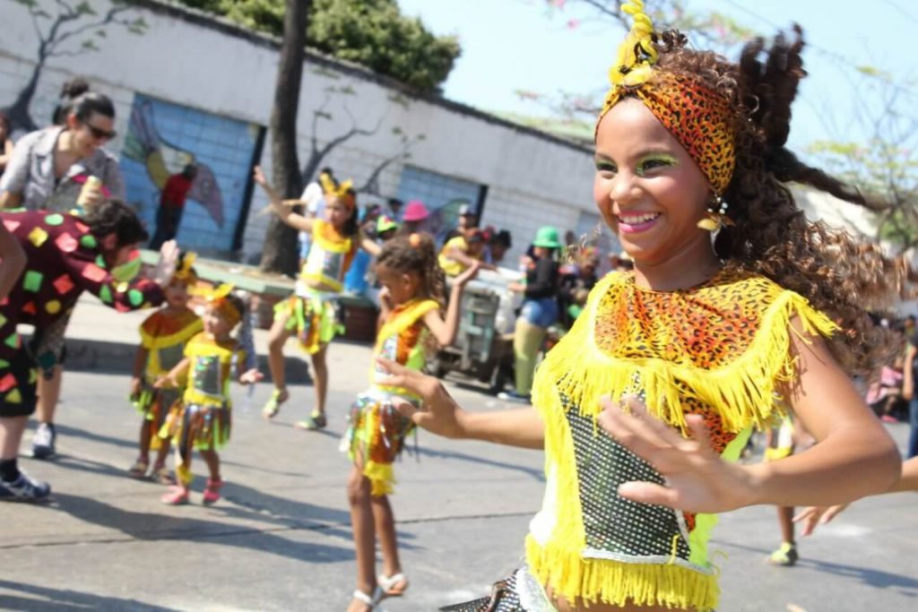 CARNAVAL DE BARRANQUILLA S.A.S DESFILE DEL REY MOMO – CALLE 17 ...