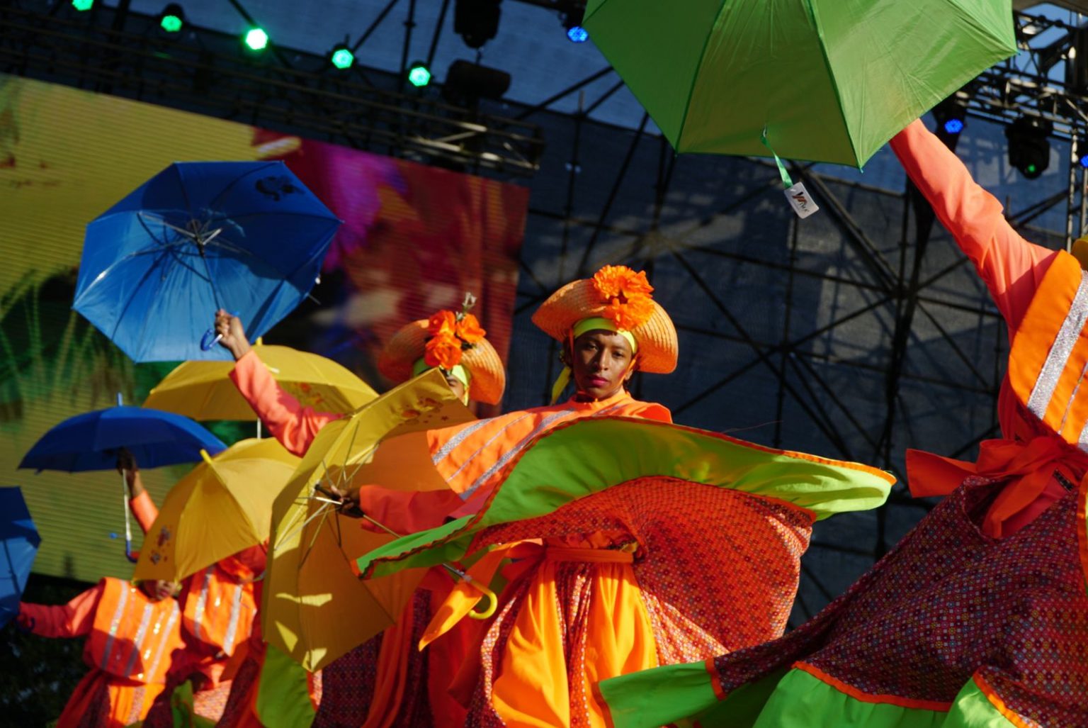 Con homenaje a la Danza de Paloteo, la tradición brilló en Fiesta de ...