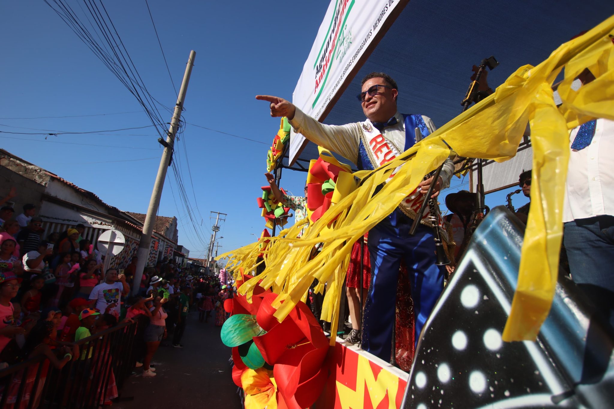 Imponente Desfile del Rey Momo celebró la tradición del Carnaval ...
