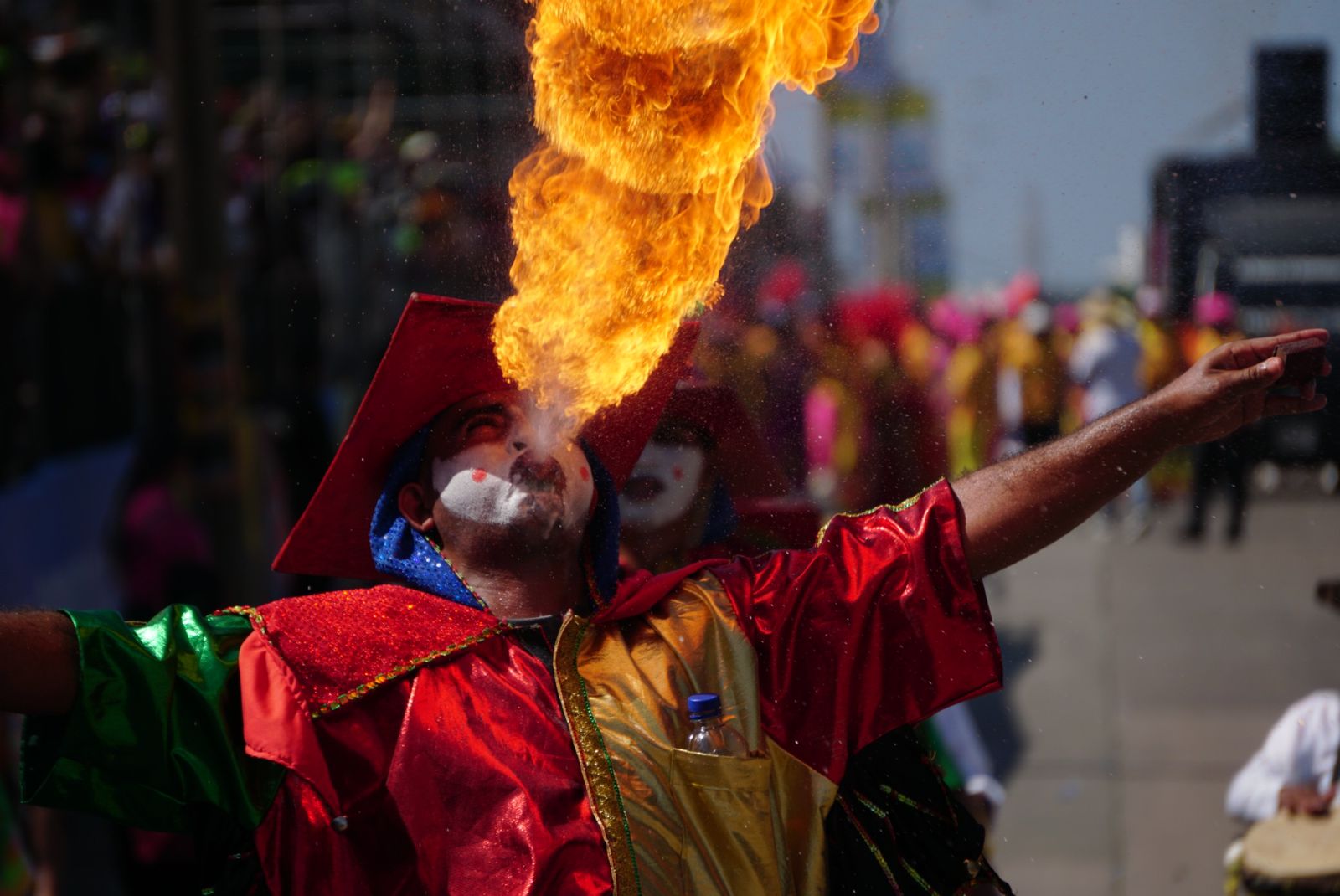 Una parada tradicional llena de folclor y alegría - Carnaval de ...